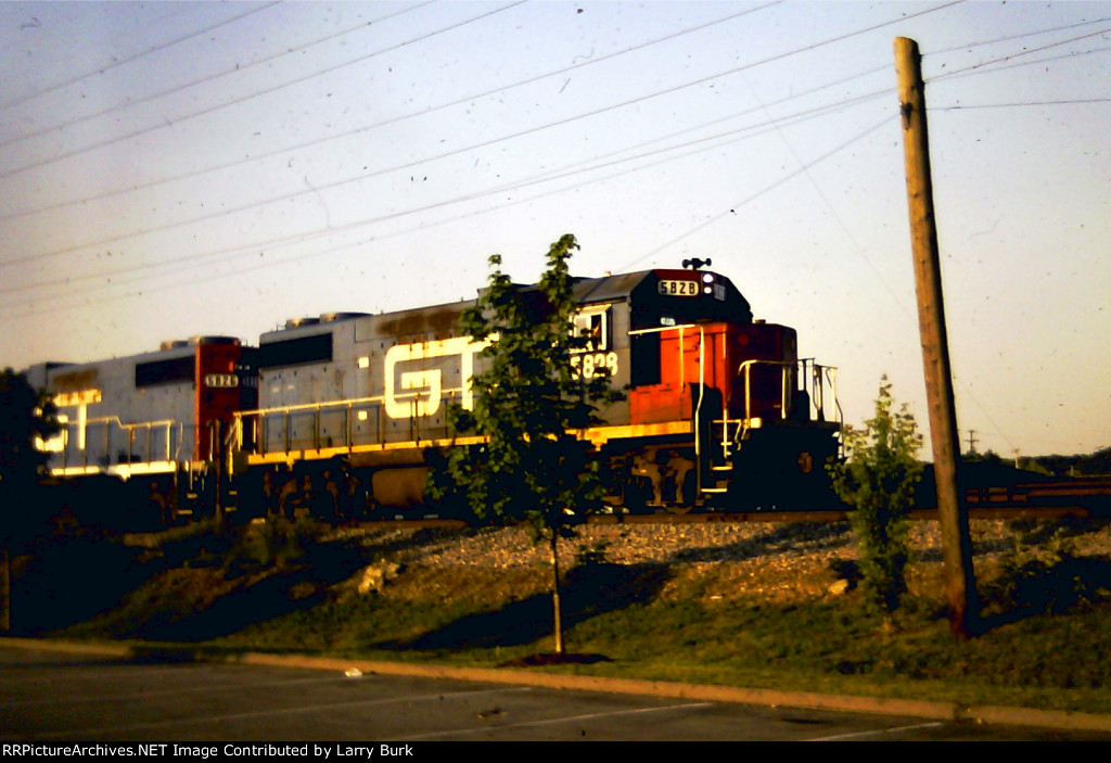 GP38-2